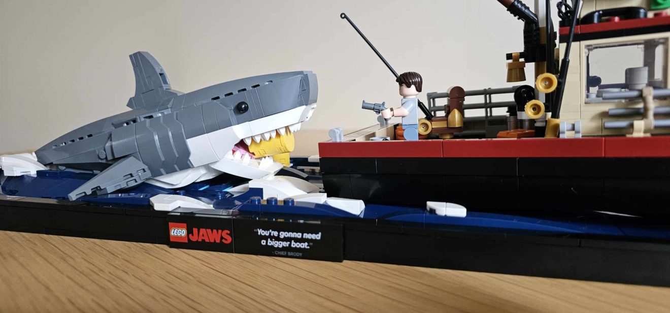 LEGO 21350 – LEGO Ideas Jaws: Smile you son of a… - LEMMY.no ...